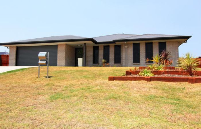 16 Bridgeman Parade, Kingaroy, QLD 4610 Property Details - view.com.au