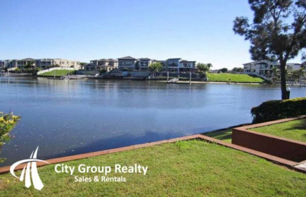 20 River Crescent, Broadbeach Waters, QLD 4218 Property Details - view ...