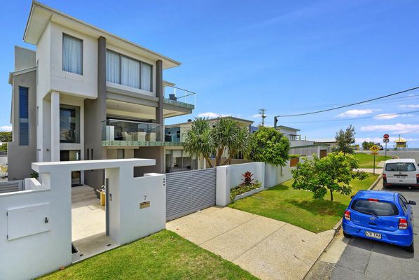 7 Hilda Street, Mermaid Beach, QLD 4218 Property Details - view.com.au